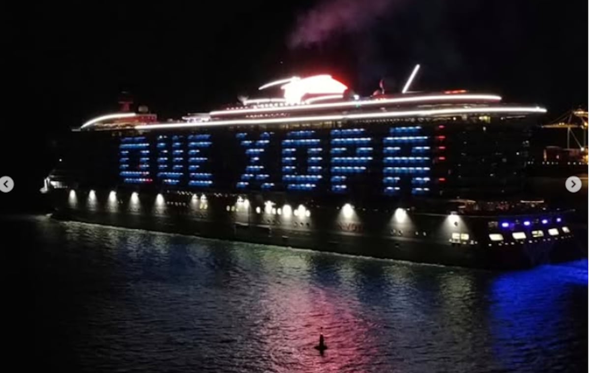 El crucero Brilliant Lady cruza el Canal y saluda con un ‘Qué Xopa’ en ...